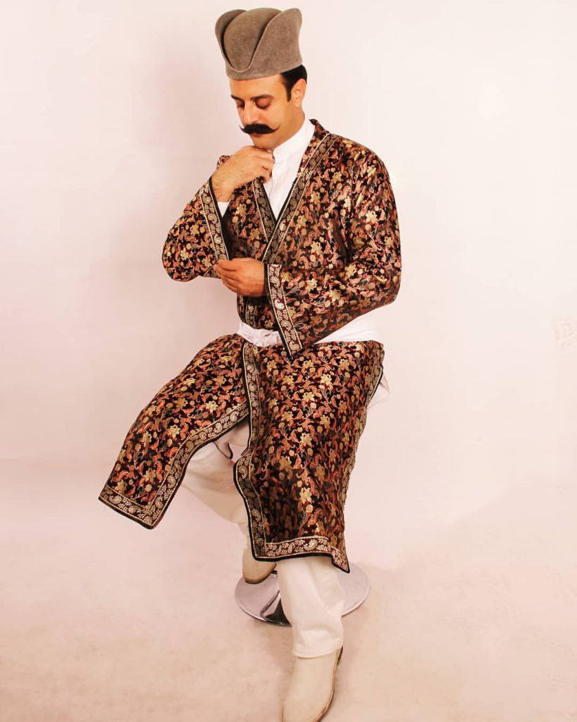 Traditional clothing of Iran - division 2 + photo of dress